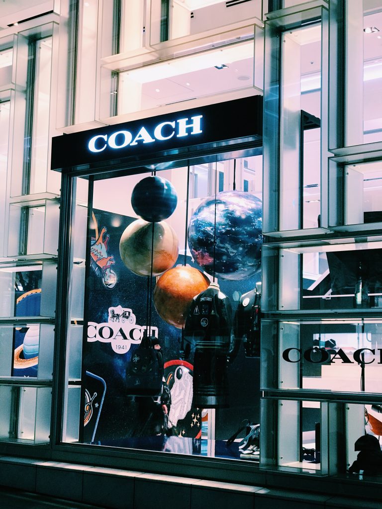 NASA！宇宙船！UFO！エイリアン！SF好き編アシktが〈COACH〉Space Collection で見つけたもの | 【GINZA ...